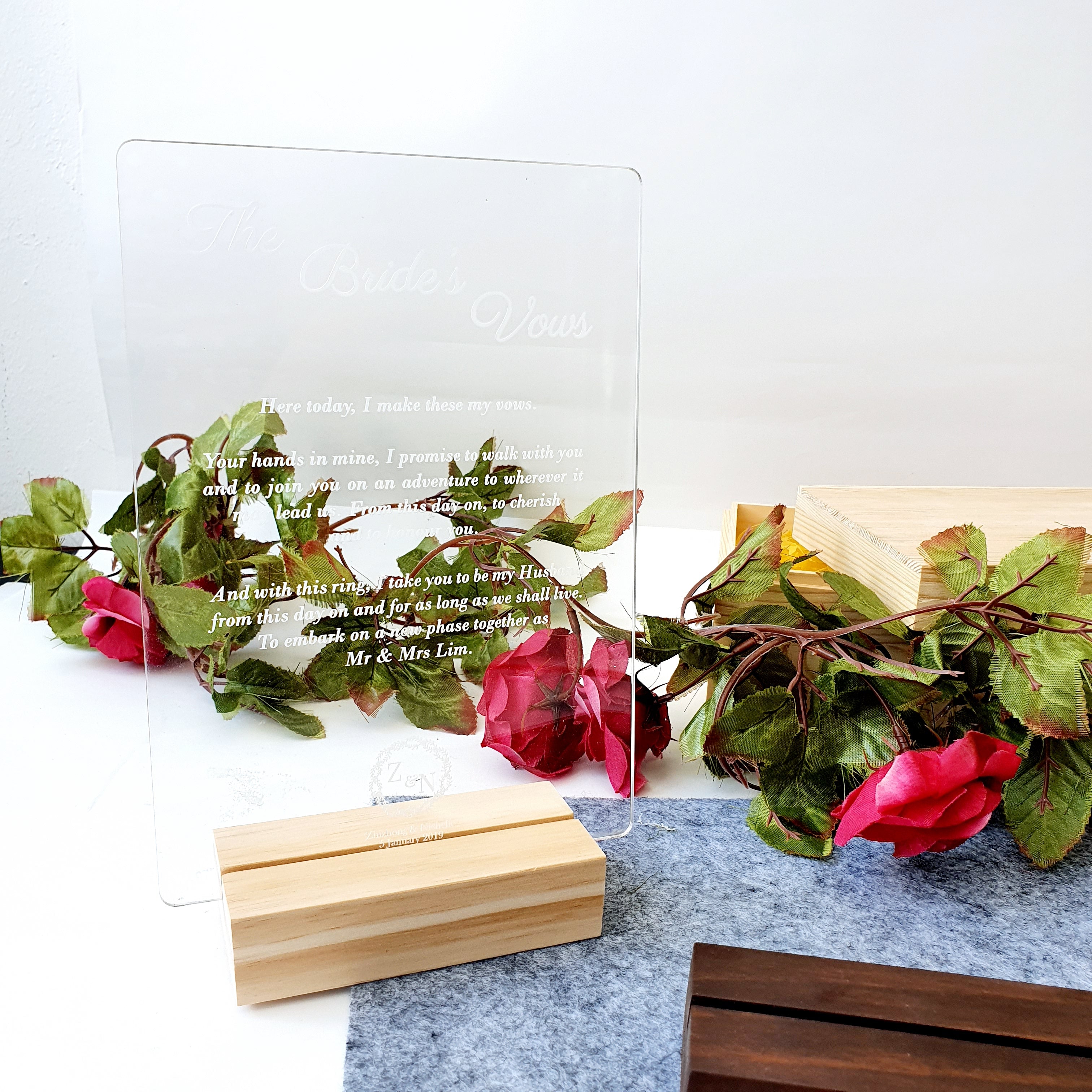 Wooden Block Vow Stand – Clik Clok