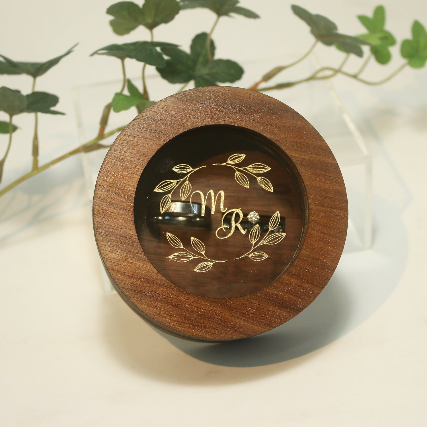 Wedding Ring Holder Round Locking Ring Box Bearer - Clik Clok
